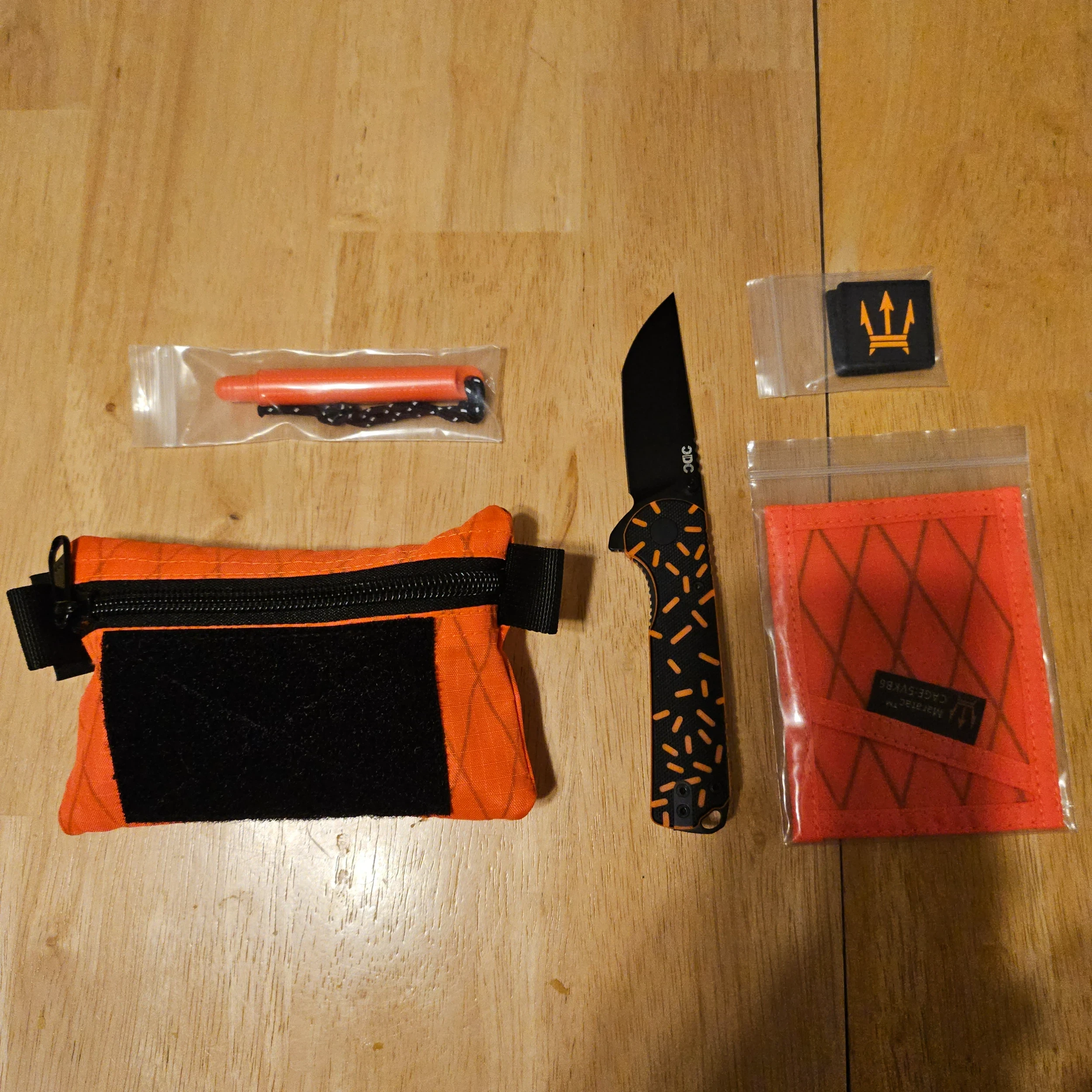 Bladebinge - CDC Halloween LOT Black and Orange G-10 scales, D-2 steel ...