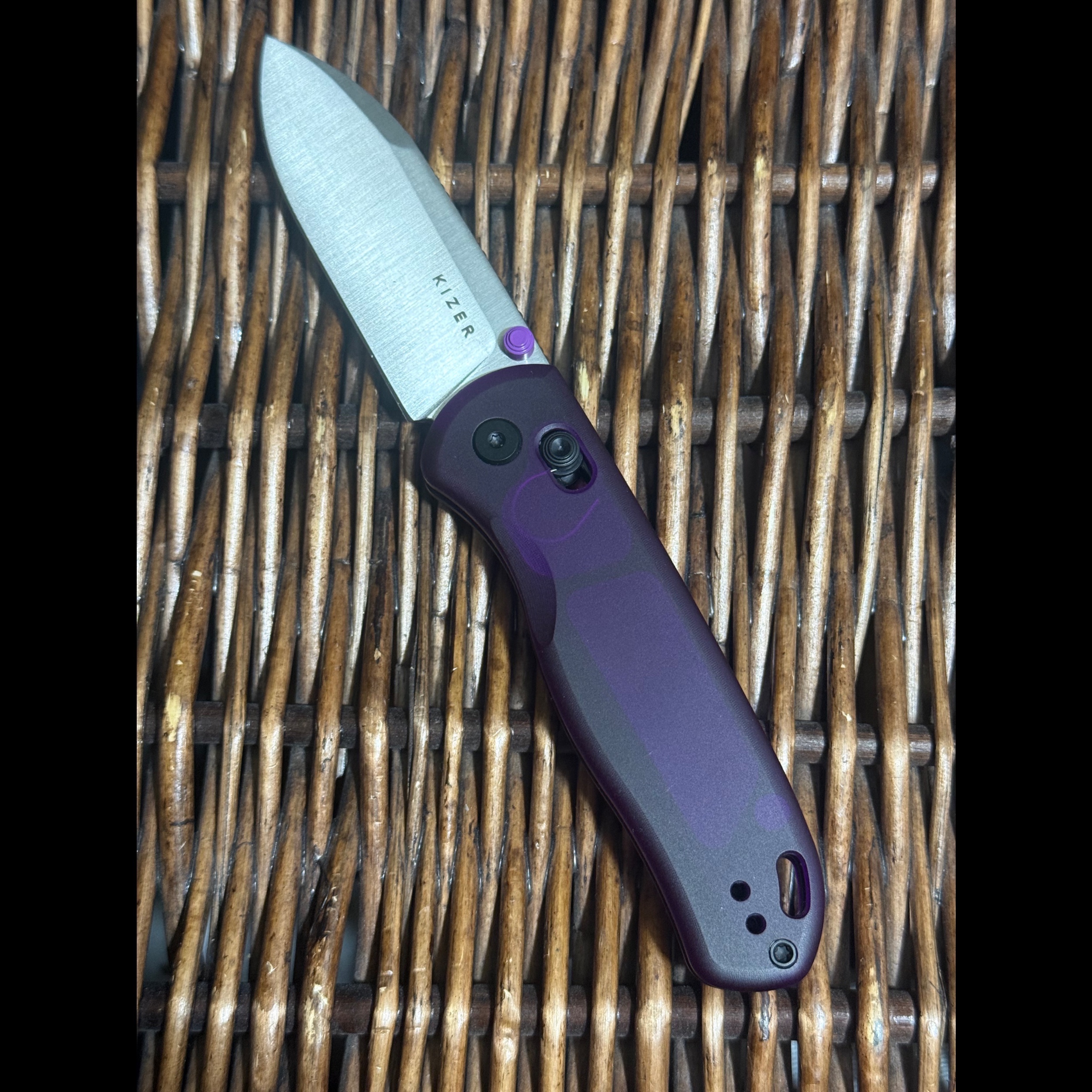 Bladebinge - Kizer Drop Bear