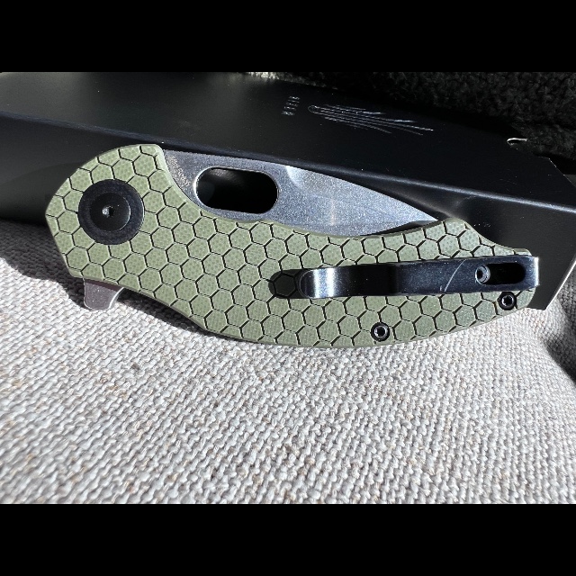 Bladebinge - Kizer Mini Roach Liner Lock. 154cm steel. Olive Green G-10 3"