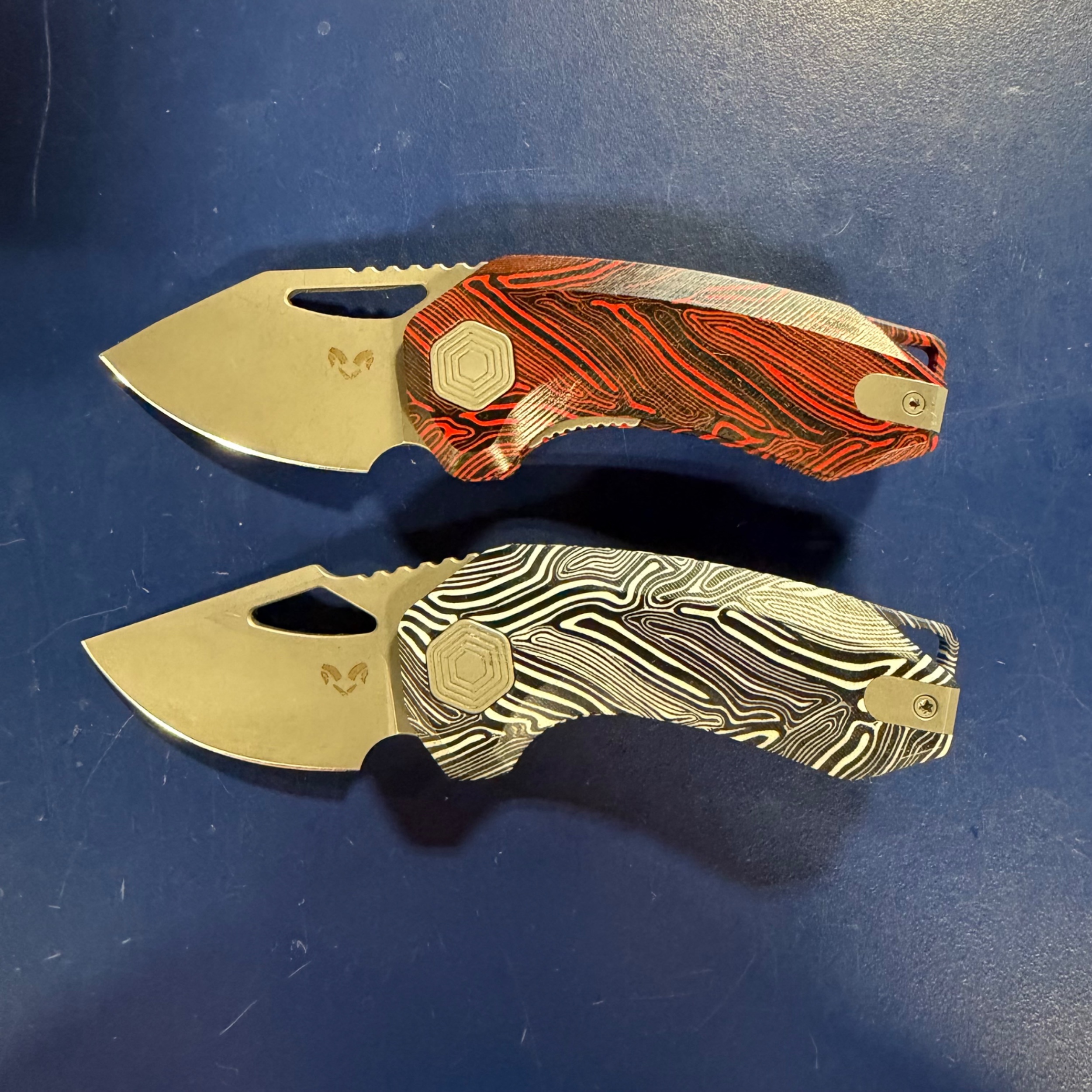 Bladebinge - Damned Designs Anzu Liner Lock Knife Damascus G10 14c28n