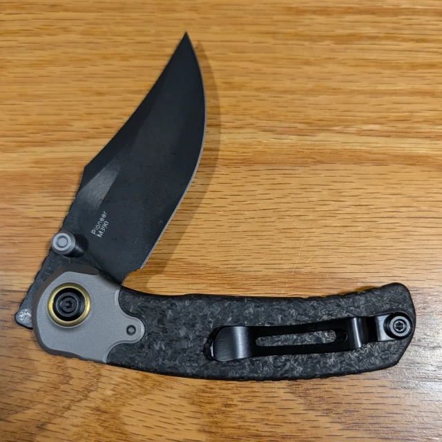 Bladebinge - Kizer PIONEER | DLC Coated M390 | Titanium & Marble Carbon ...
