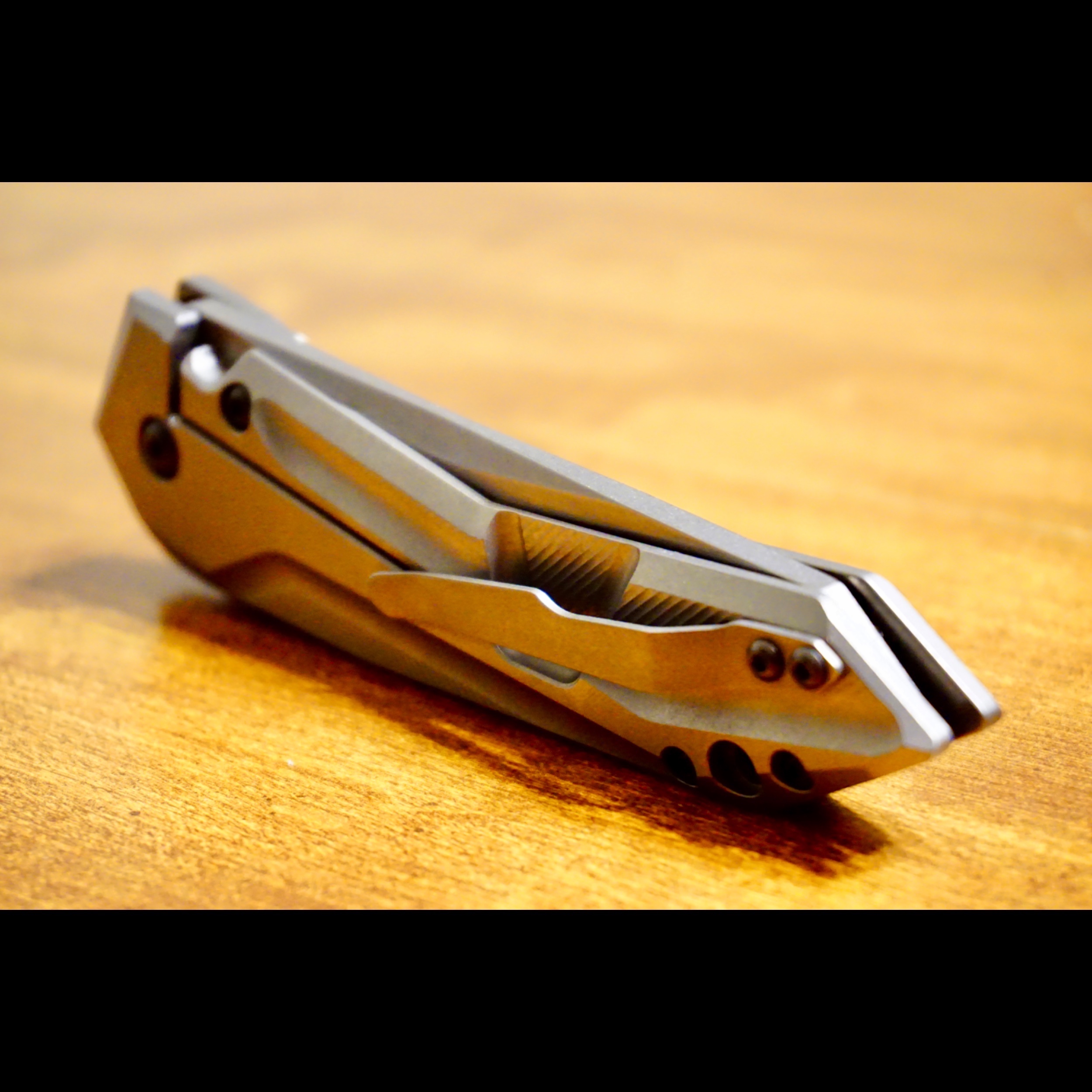 Bladebinge - Zero Tolerance ZT 0055