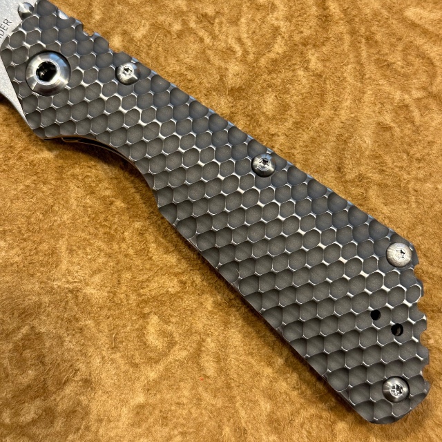 Bladebinge - STRIDER PERFORMANCE DGG XL MAGNACUT (HAND GROUND)