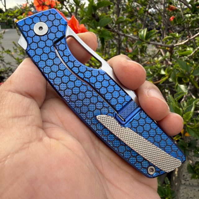 Bladebinge - 🔥🔥 Rob Johnson Cedar Knife Custom RWL34 Blue Honeycomb ...