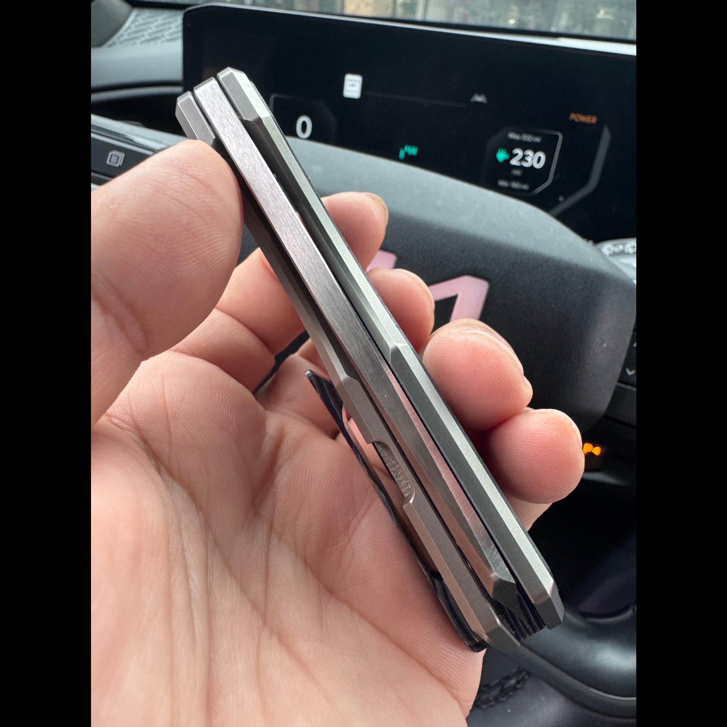 Bladebinge - 🔥🔥 Brian Brown Yeager M V2 Camo Carbon Satin Blade M390 ...