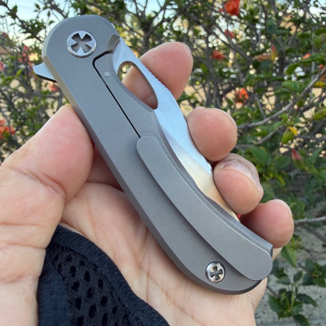 Bladebinge - 🔥🔥 Clyde Challenor Talon Custom Titanium Knife Carbon ...