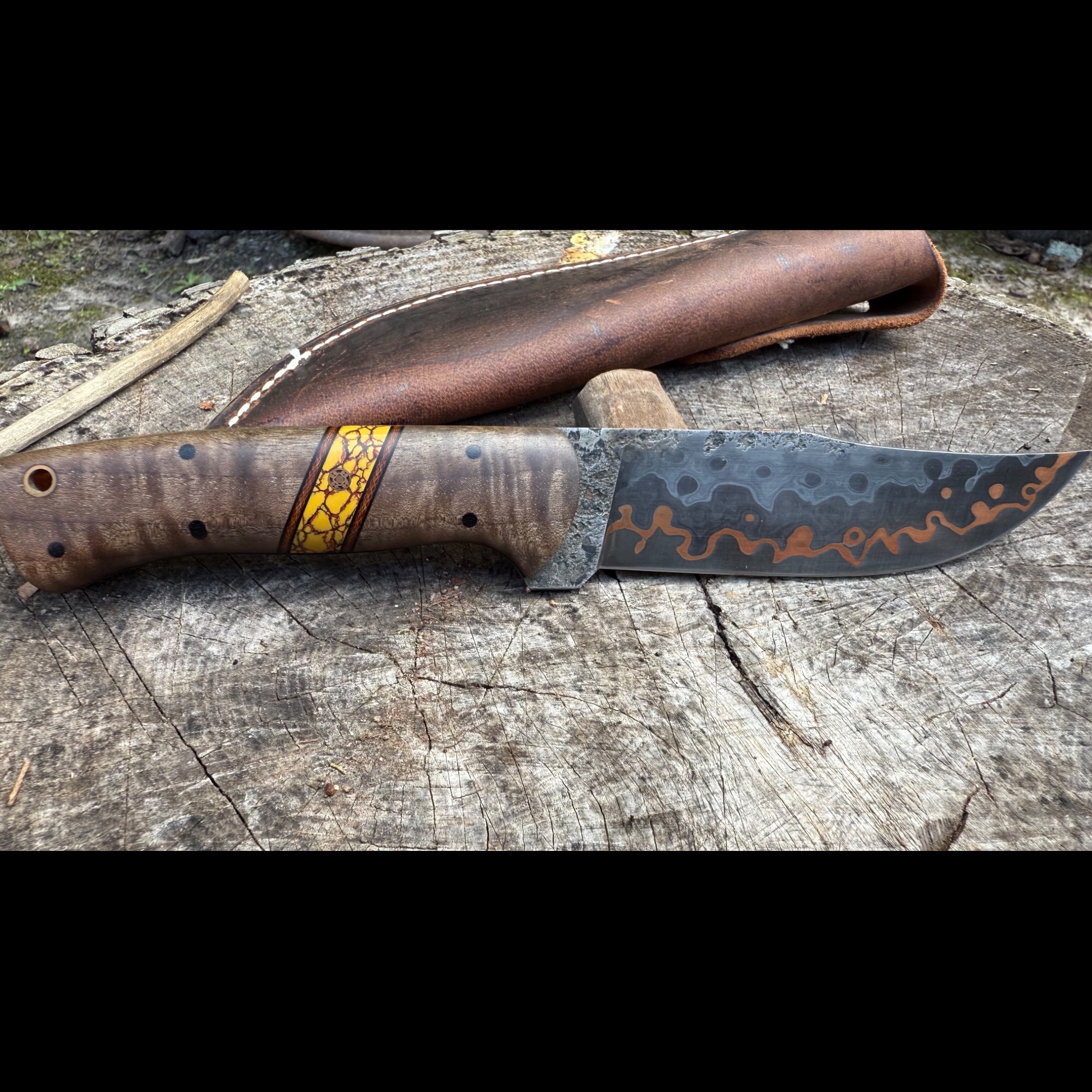 Bladebinge - Primitive Bear Knives Custom Bowie