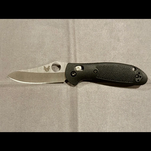 Bladebinge - Benchmade Mini Griptilian Axis Lock Knife Black (2.91 ...