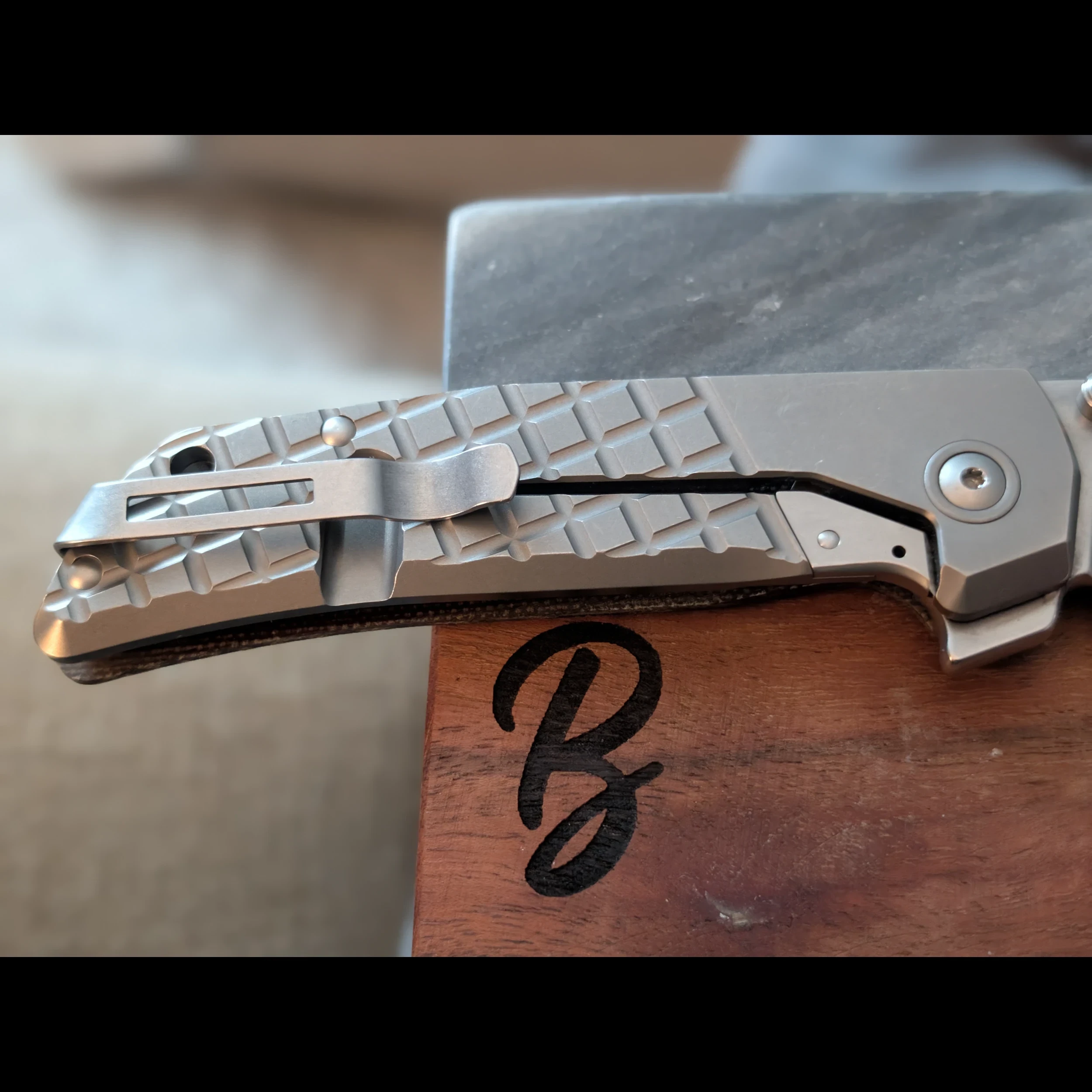 Bladebinge - MKM Maximo Micarta