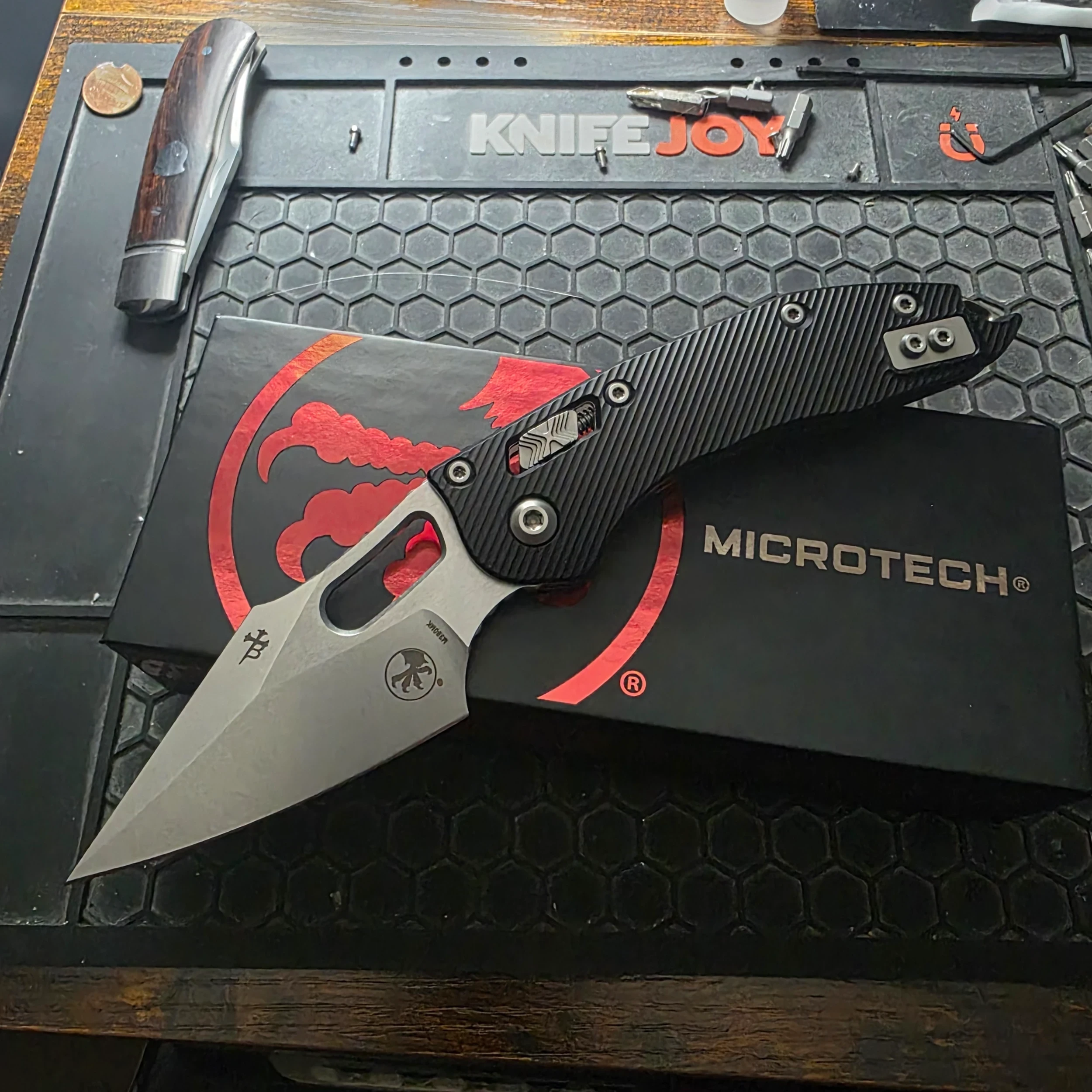 Bladebinge - Microtech stitch ram lok