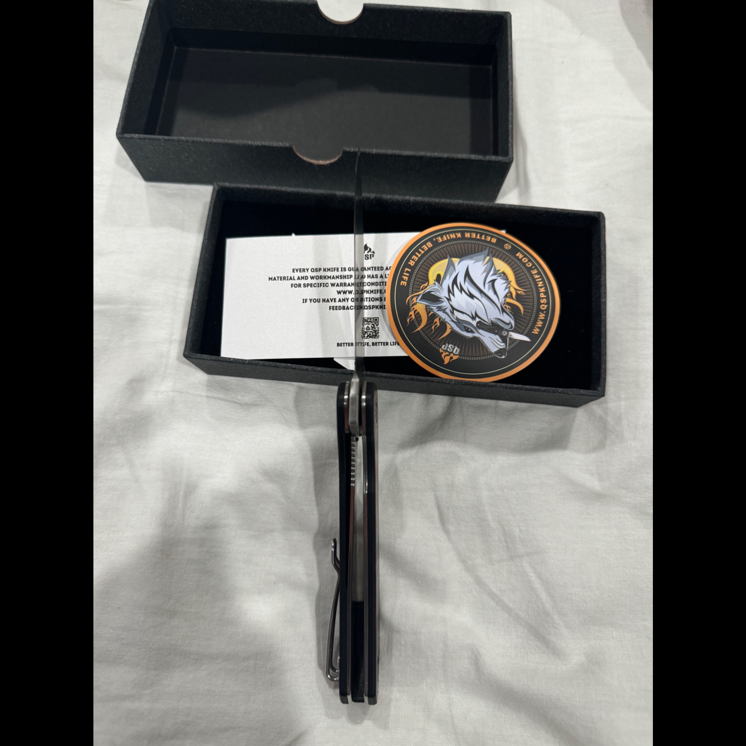 Bladebinge - QSP Osprey red shredded carbon g10