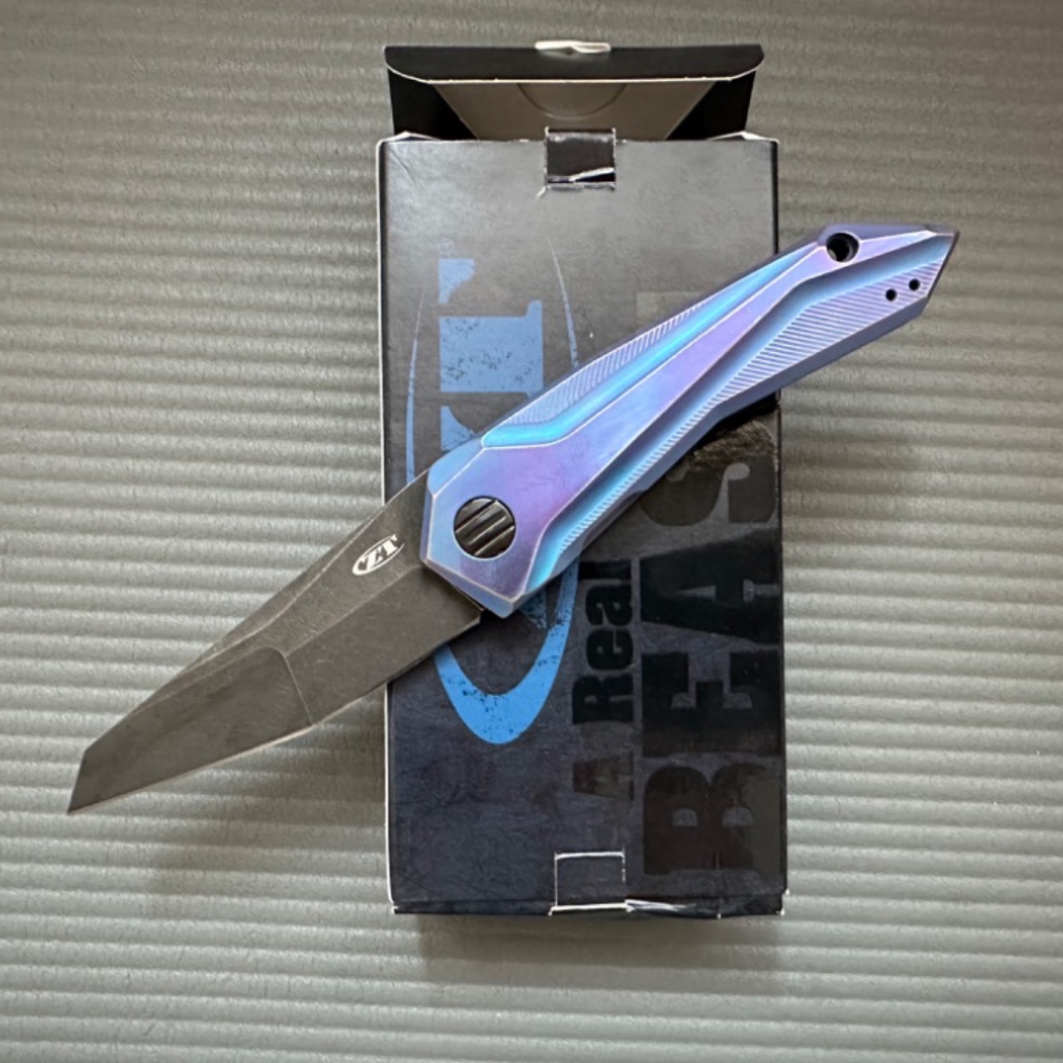 Bladebinge - Zero Tolerance ZT0055 anodized blue
