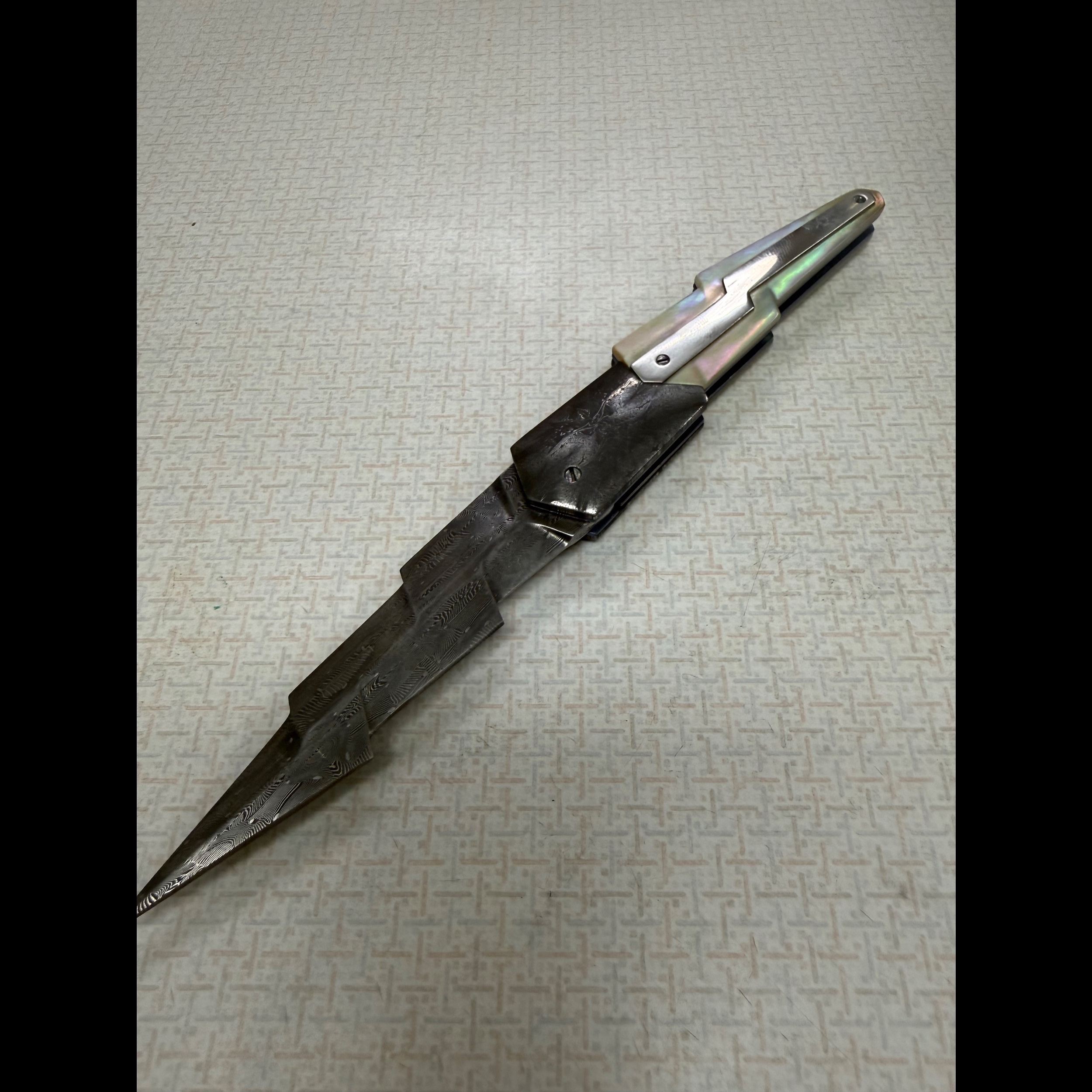 Bladebinge - Steven Olezewski Lightning Bolt Art Knife