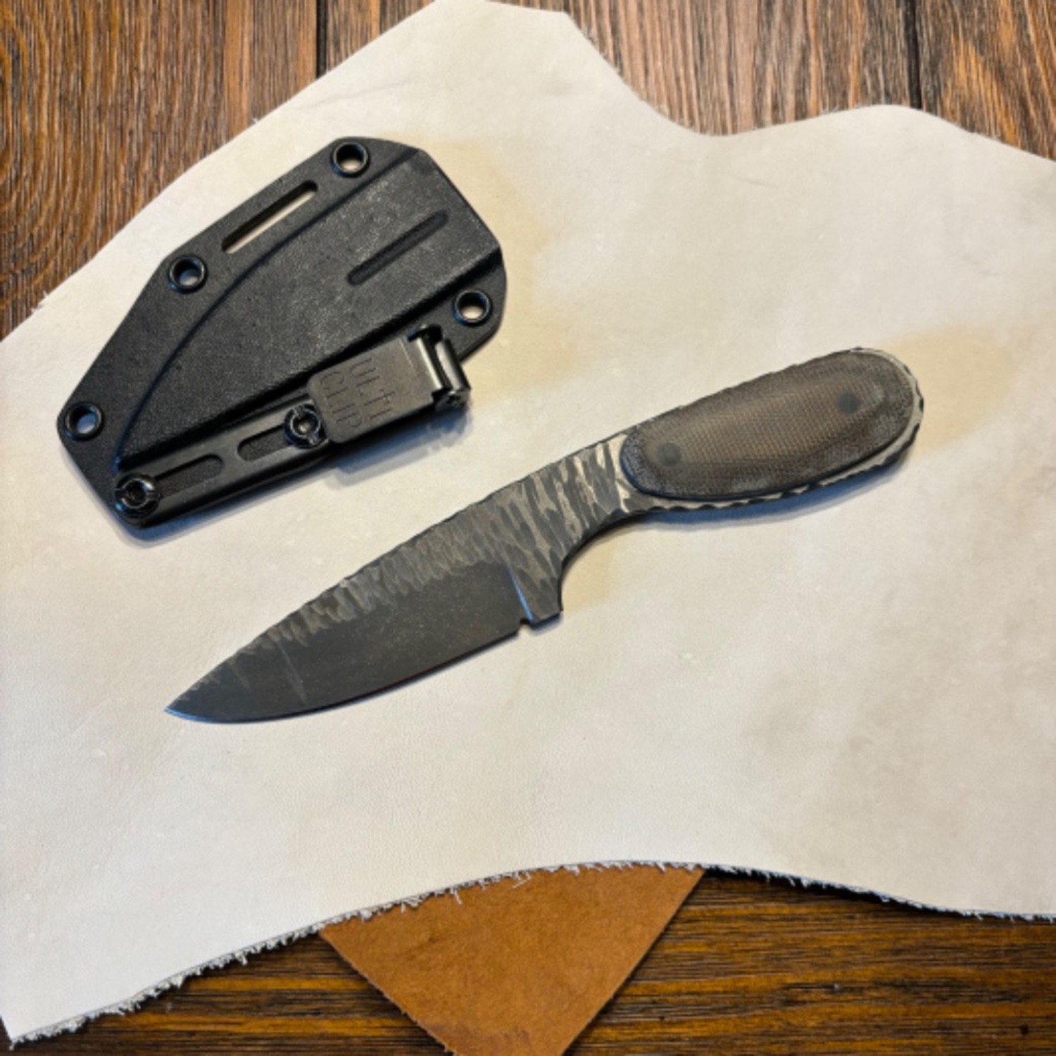 Bladebinge - 50%OFF - Rock textured D2 Fixed blade with OD green Micart