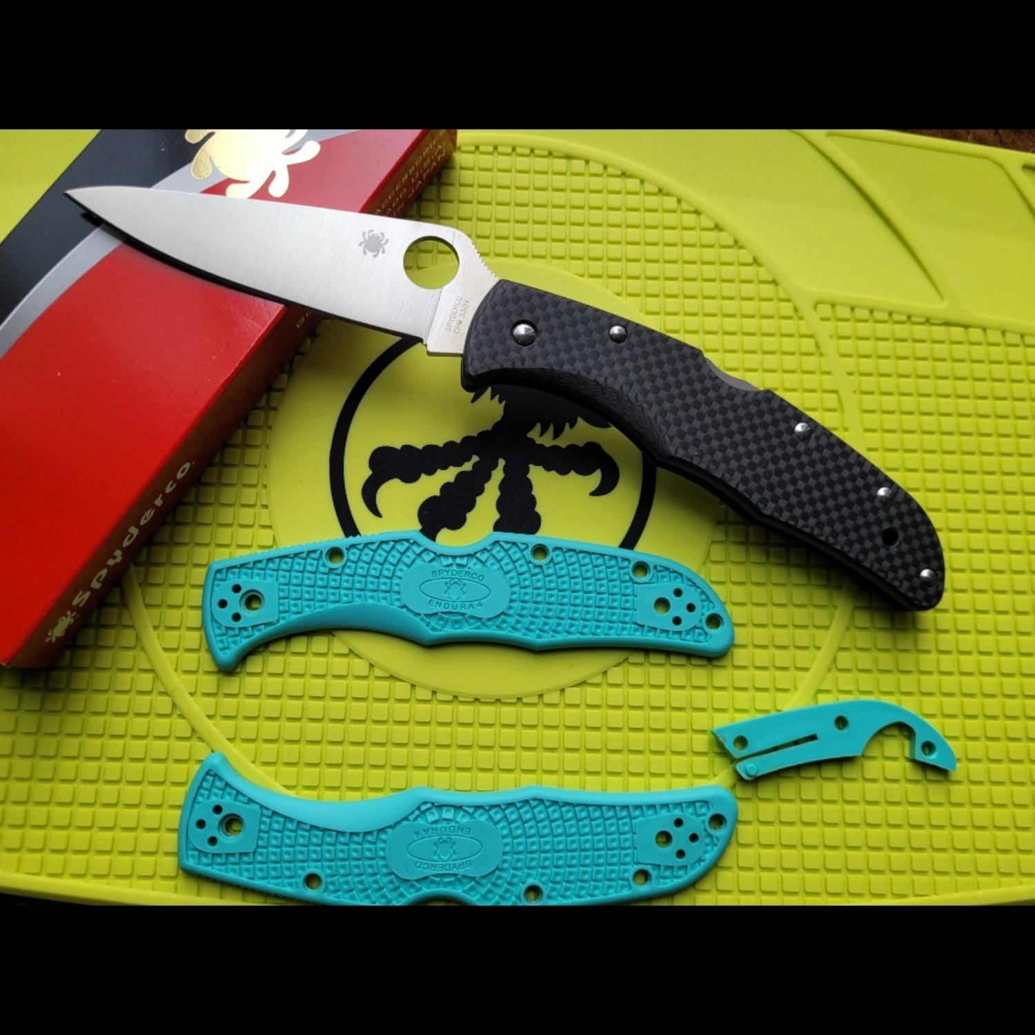 Bladebinge - RARE**CPM S30V SPYDERCO ENDURA 4 CUSTOM FLYTANIUM CARBON ...