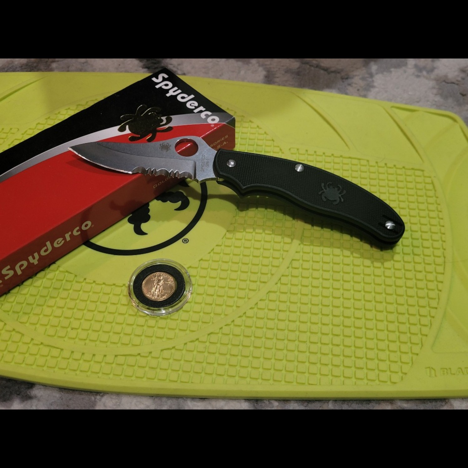 Bladebinge - RARE***GIN 1 BLADE SPYDERCO UK PENKNIFE BLACK FRN