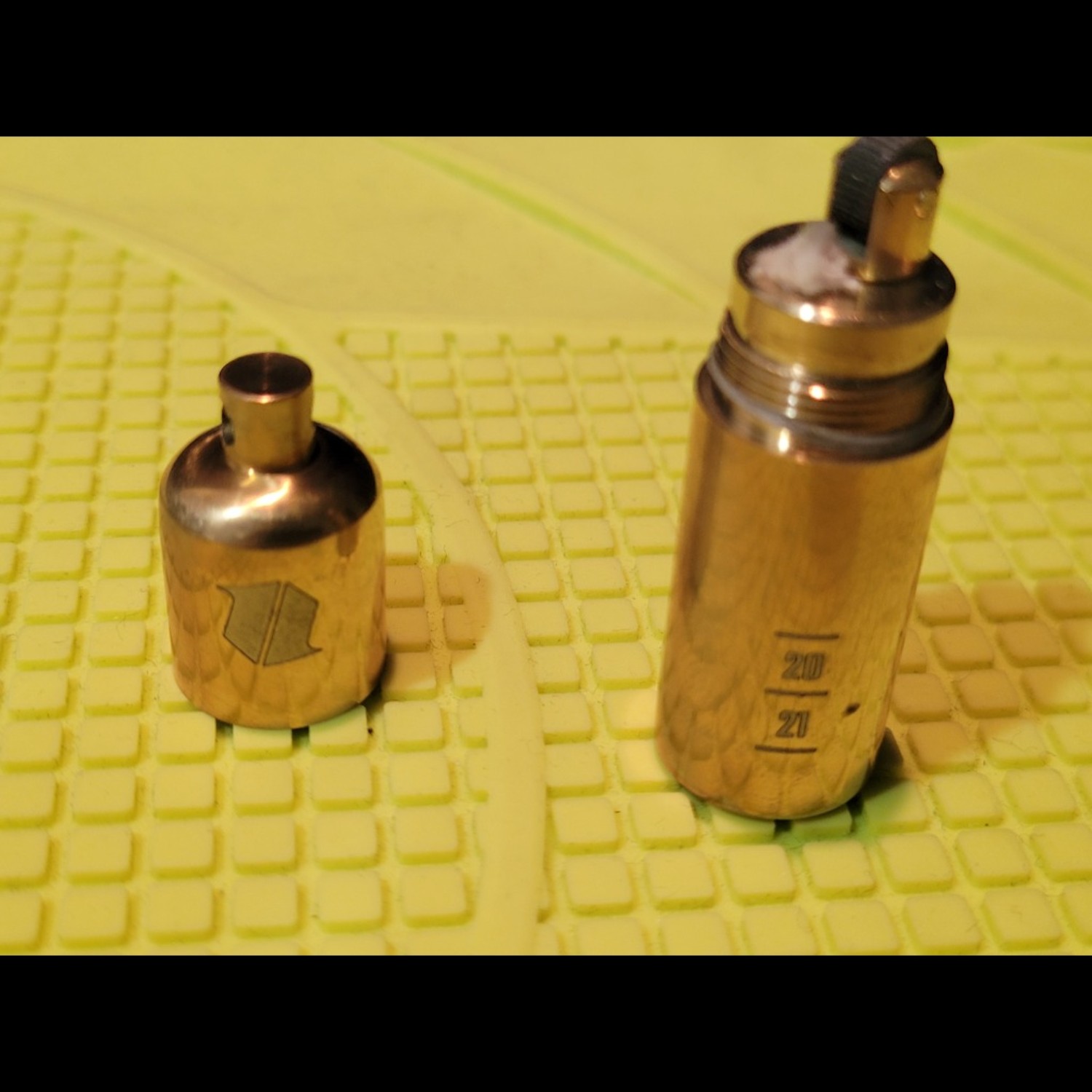 Bladebinge - Mini brass lighter bhq branded