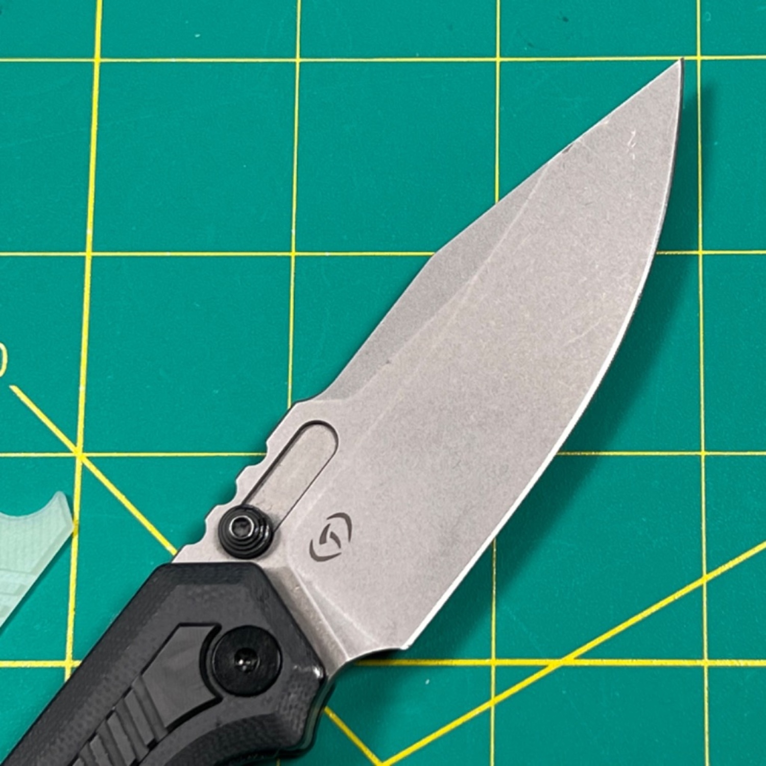 Bladebinge - Arcane Designs Preytheon in black G10 with added/upgraded ...