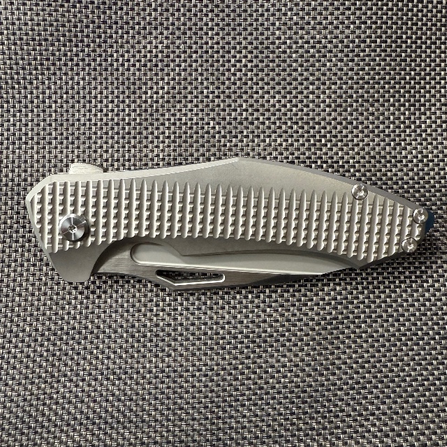 Bladebinge - PMP Knives Alpha Smilodon - Ti/Blue Accents