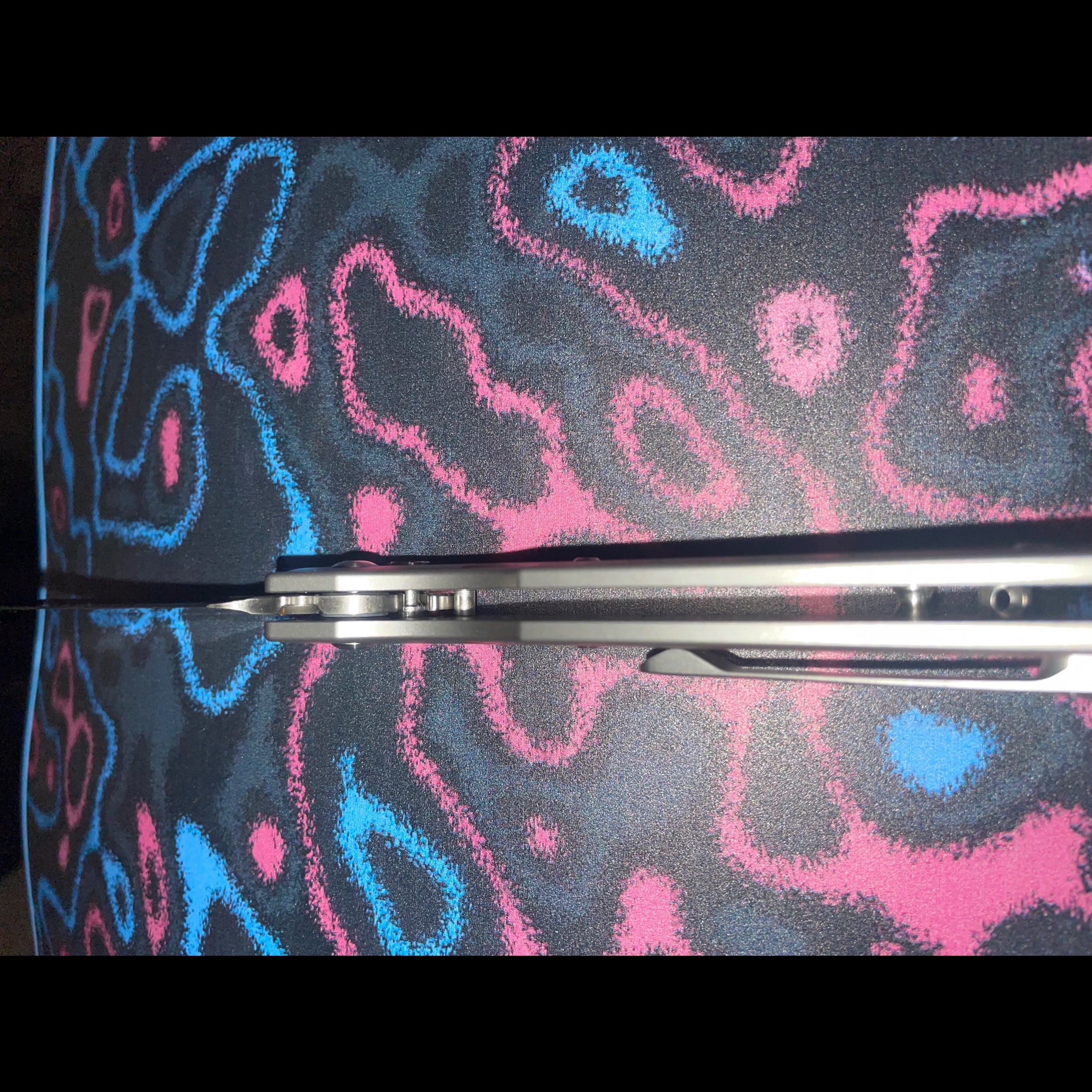 Bladebinge - Pyrite red and black fat carbon inlay w s90v blade