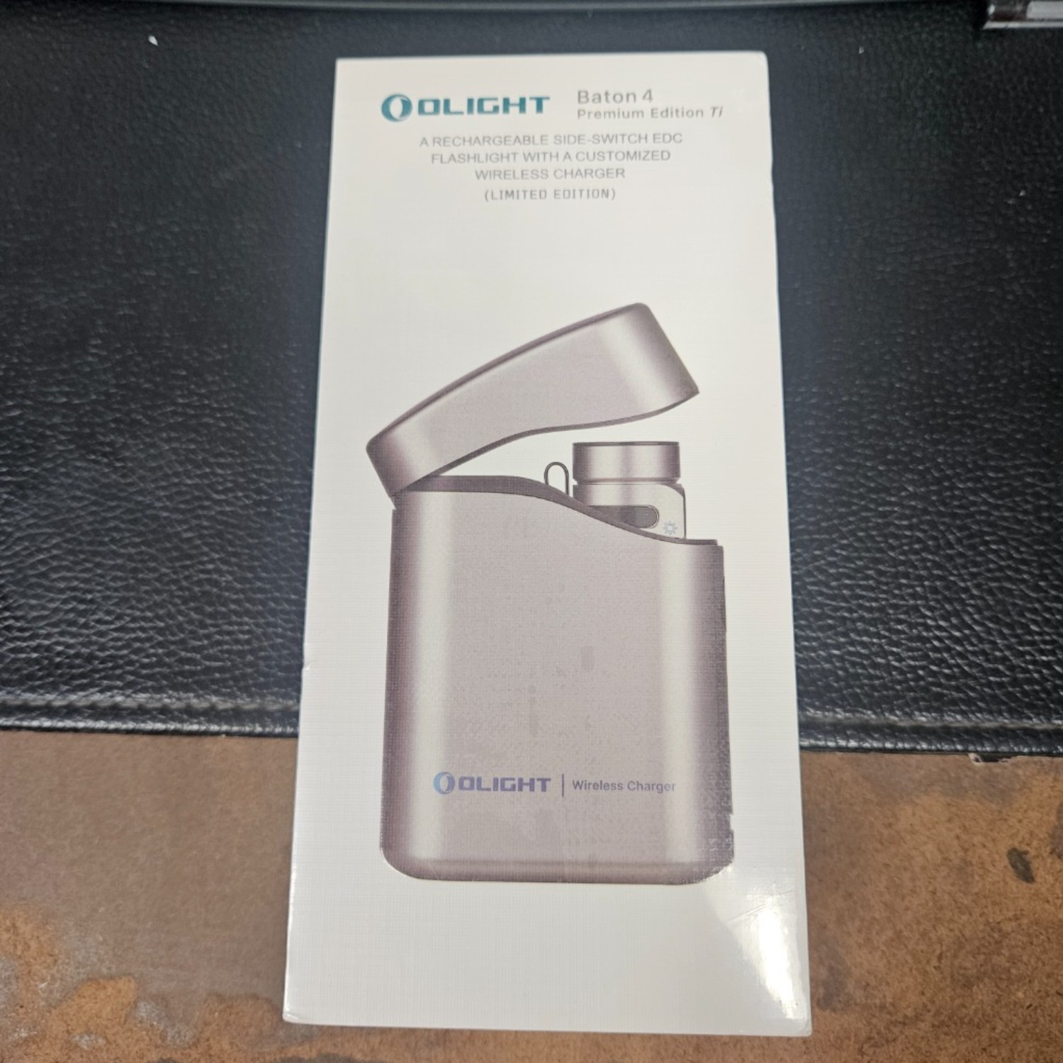Bladebinge - Olight baton 4 premium (Titanium)