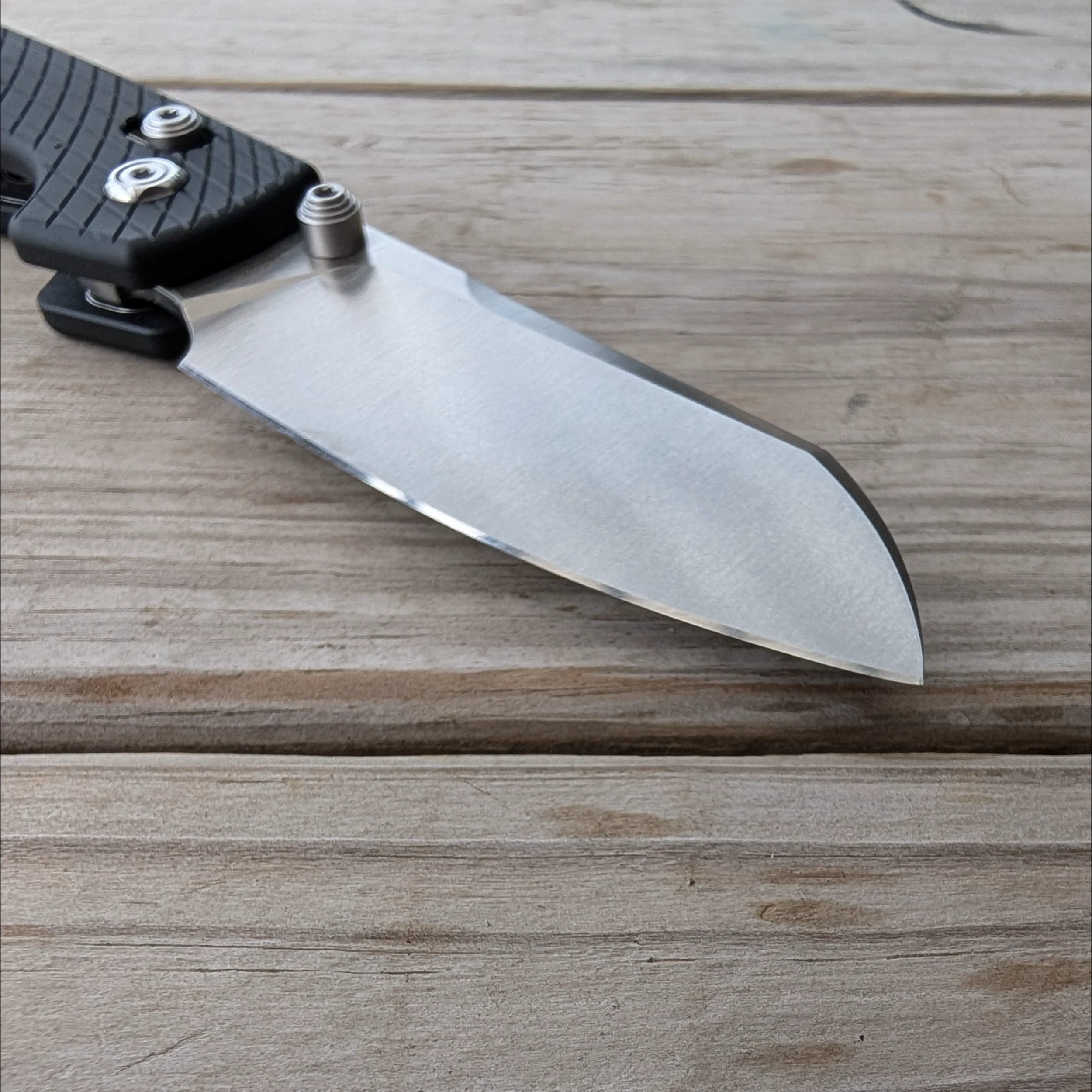 Bladebinge - Vosteed Racoon Cleaver (scale swapped)