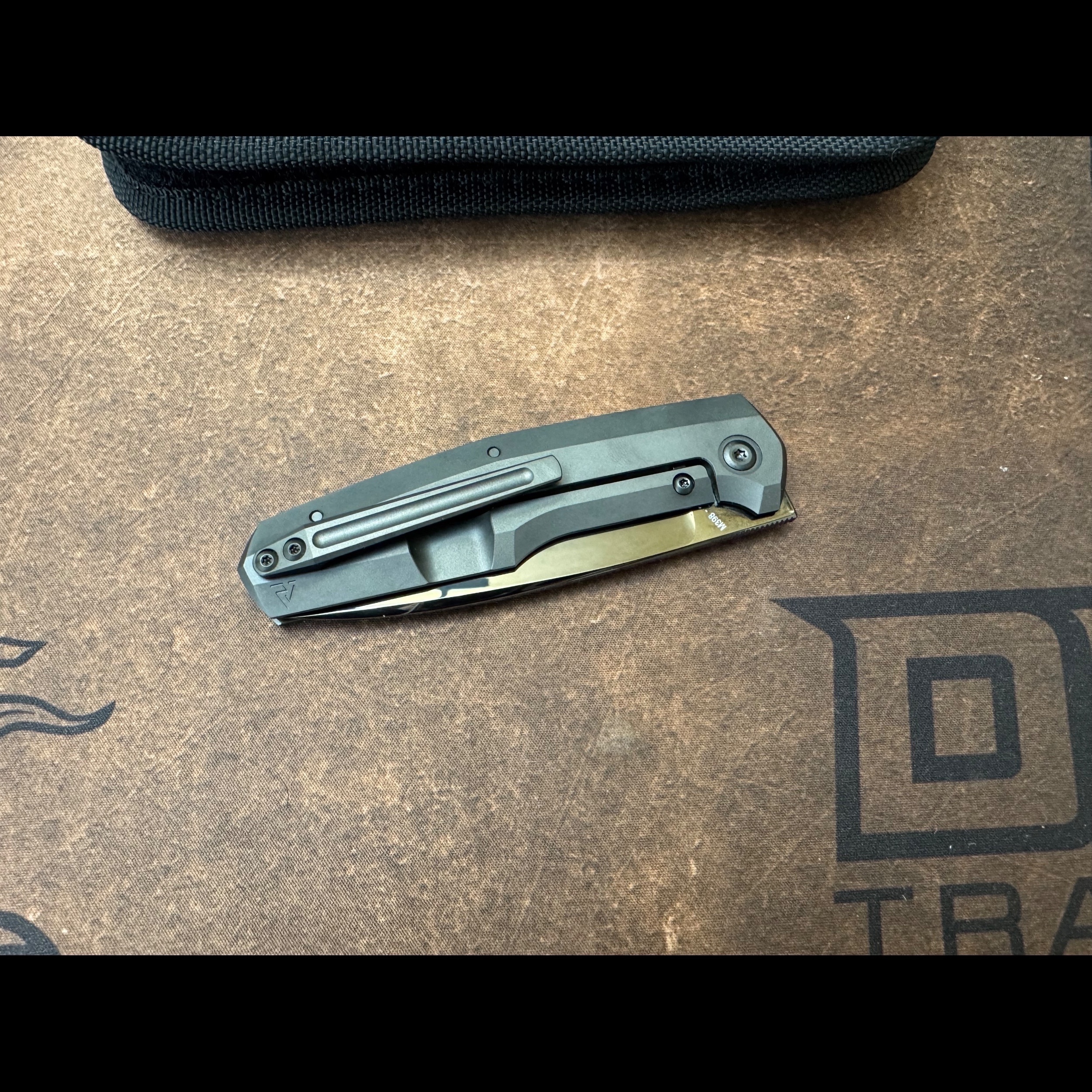 Bladebinge - CKF FIF 18 Mirror DLC M398 Blade and DLC titanium handle