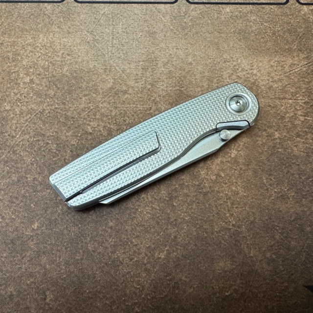 Bladebinge - Brown Knives Cortex Mini #012