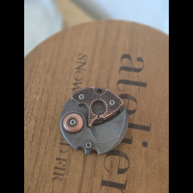 Bladebinge - Serge Panchenko Gen 1 Coin Claw Antique Copper.