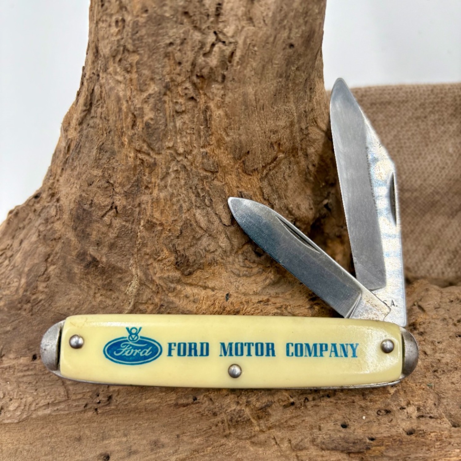 Bladebinge - Vintage USA Mid 1900’s Ford Motor Company Two Blade ...