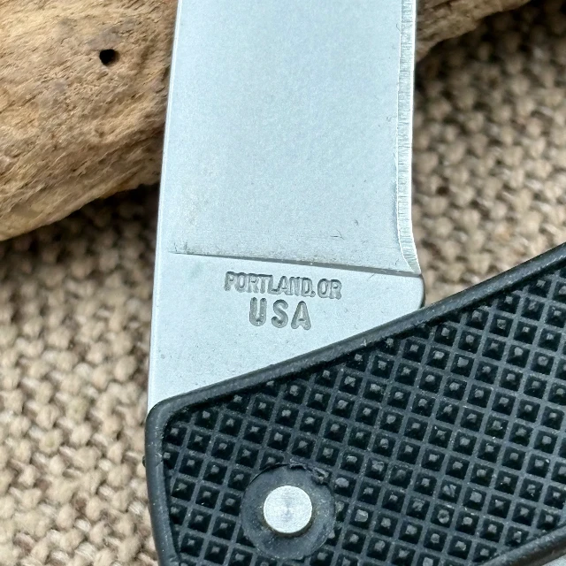 Bladebinge - GERBER USA 300 Lockback Drop Point Folding Pocket Knife ...
