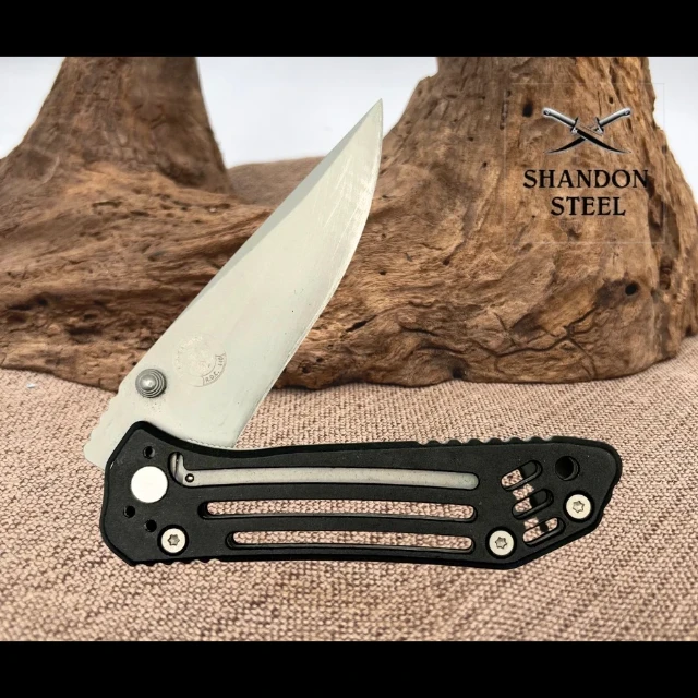 Bladebinge - Smith & Wesson Plain Edge Folding Fighter Darrel Ralph ...