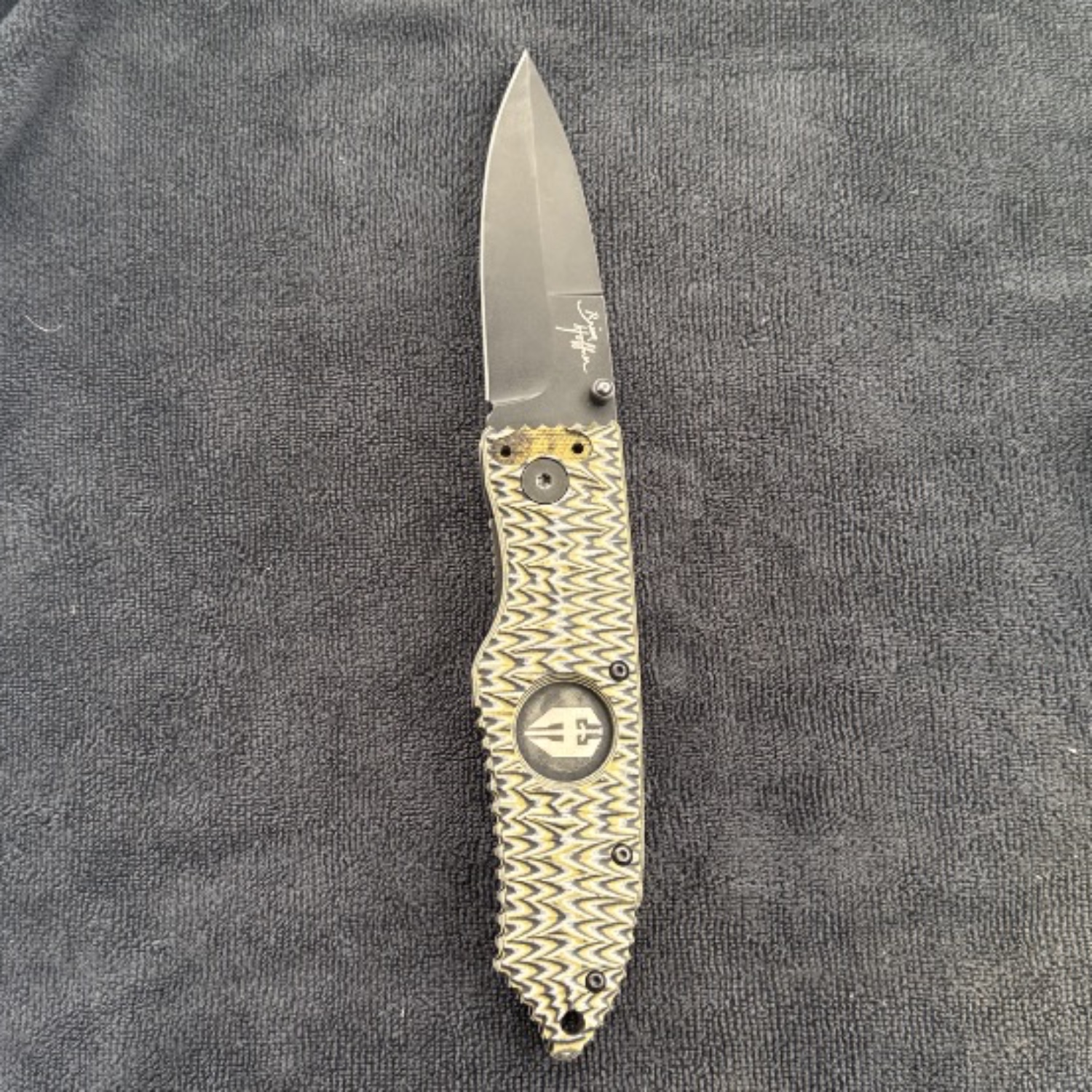 Bladebinge - Brian hoffner knives. Last drop before removing