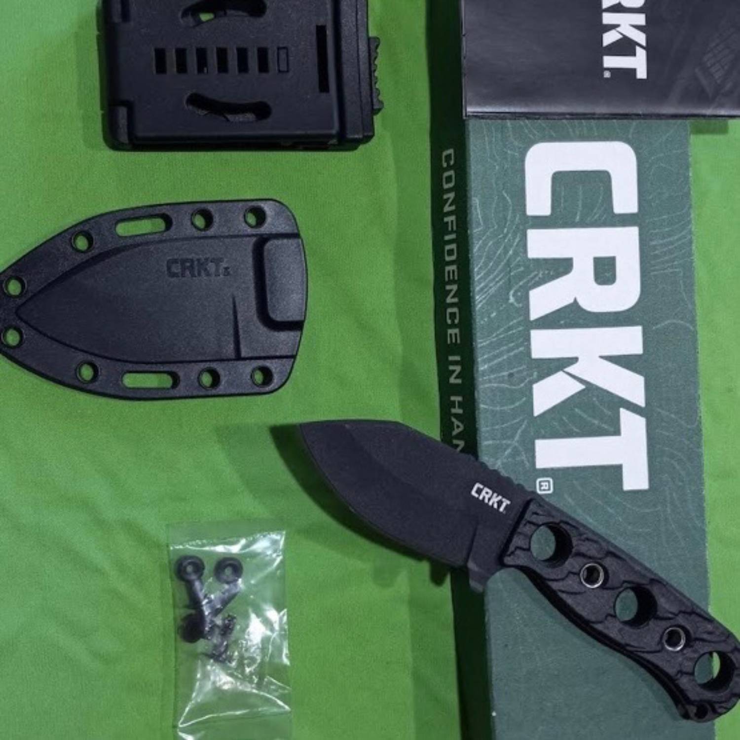 Bladebinge - CRKT Pangolin Fixed blades