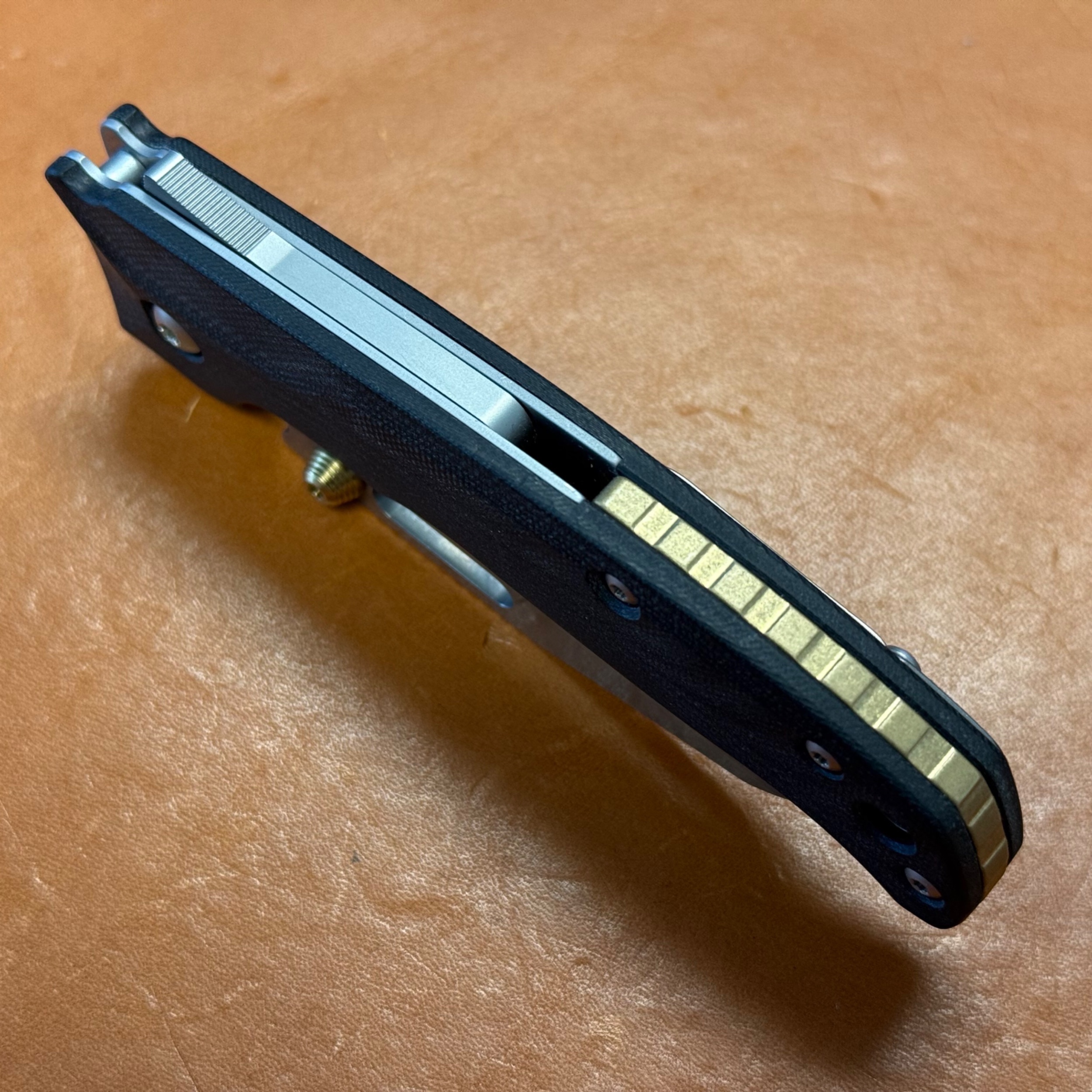 Bladebinge - Demko AD 20.5 with Flytanium G-10 scales, brass backspace & tumbstud