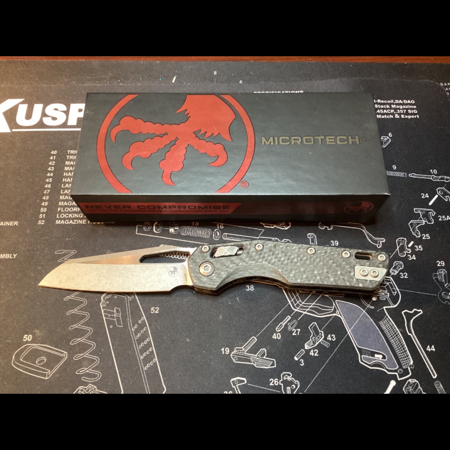 Bladebinge - Microtech MSI with Carbon Fiber scales