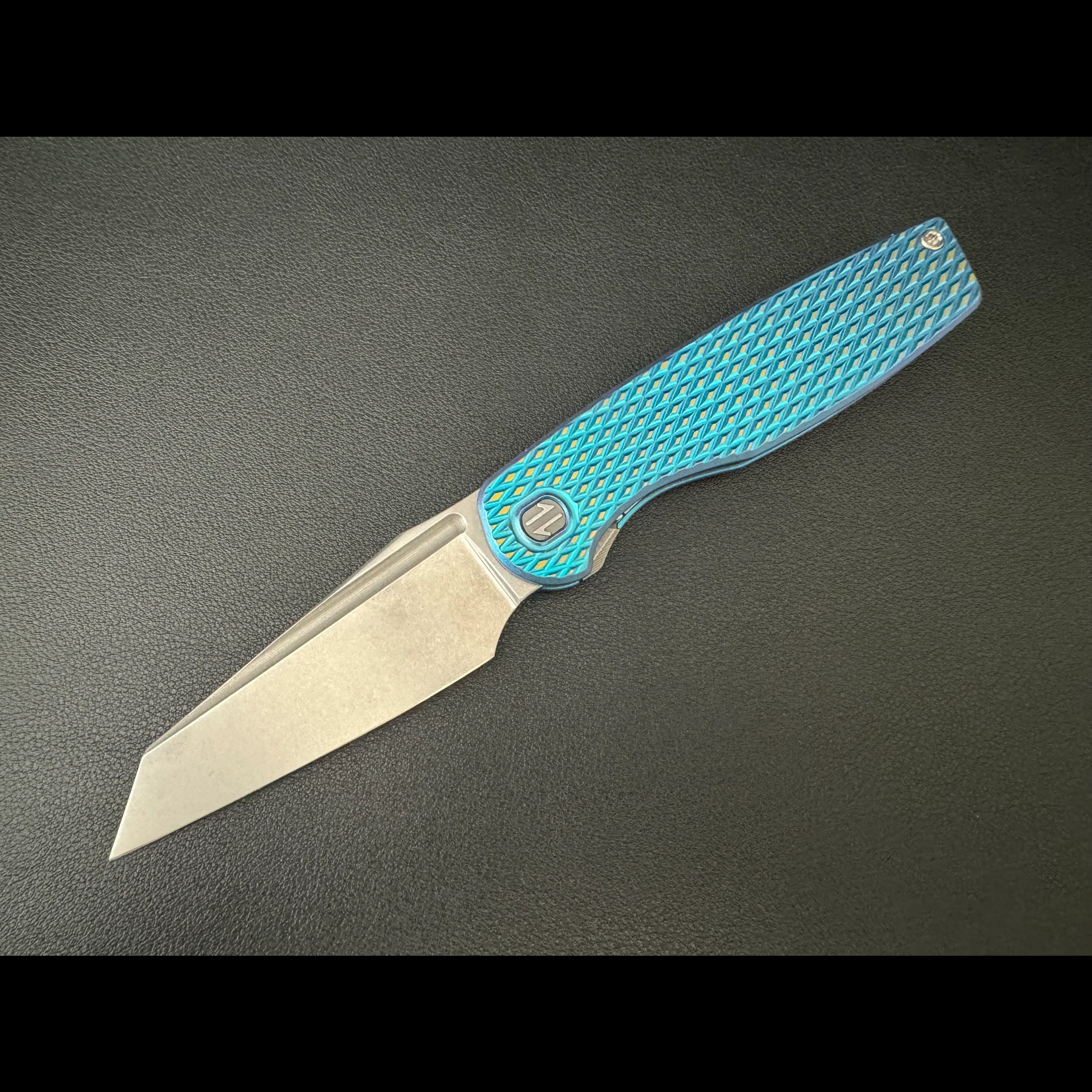 Bladebinge - Brown Knives - Cortex XL #385