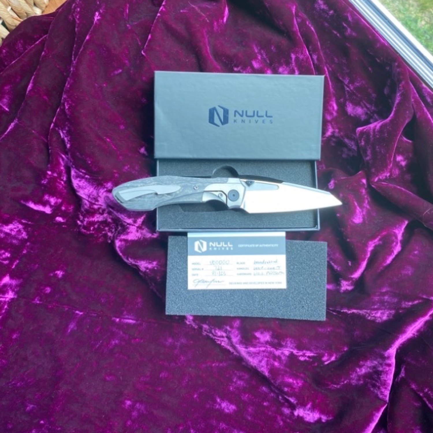 Bladebinge - Null Knives Voodoo Black Camo CF w/Hand rubbed satin blade