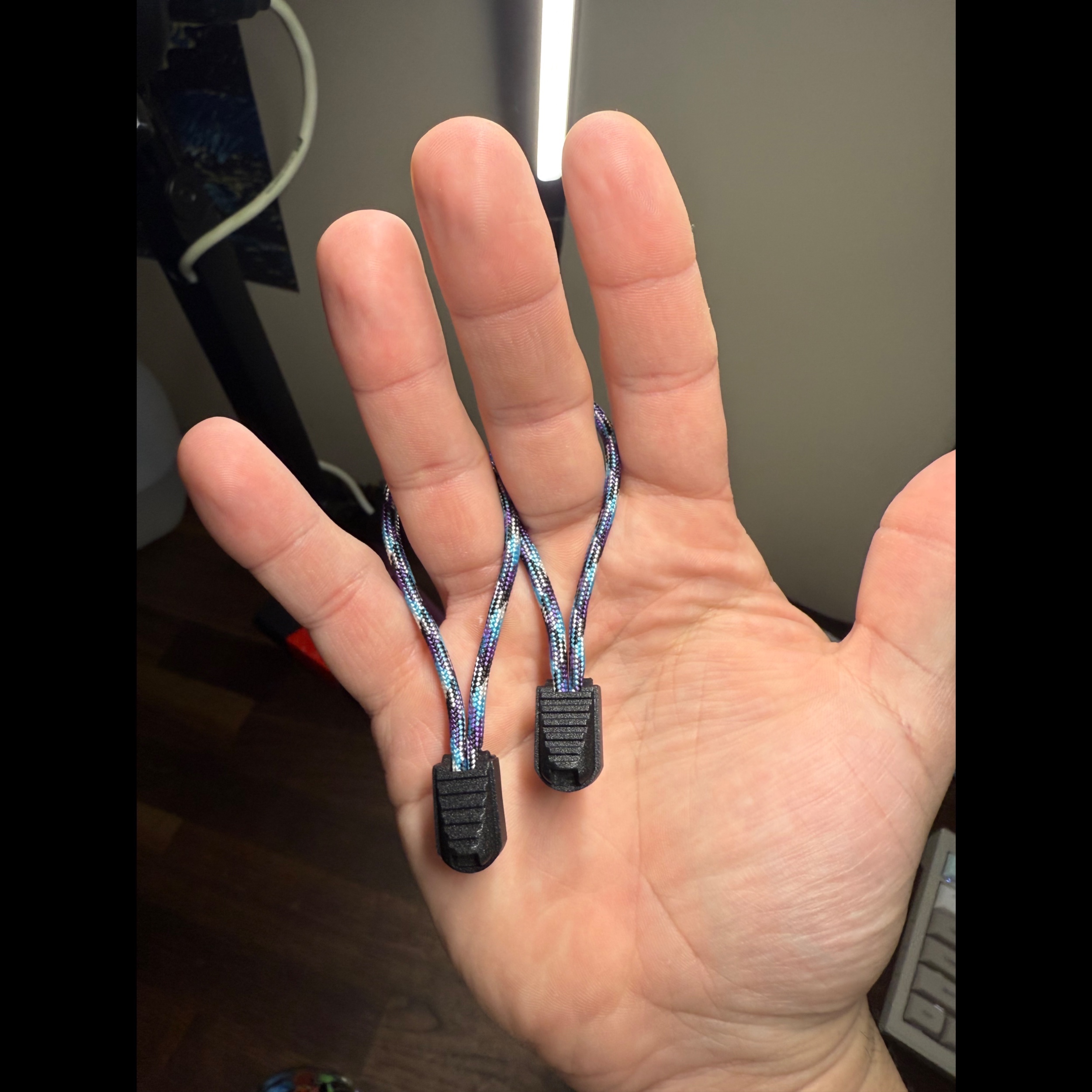 Bladebinge - 8” thic boy knife lanyard w/ 2 zip pulls