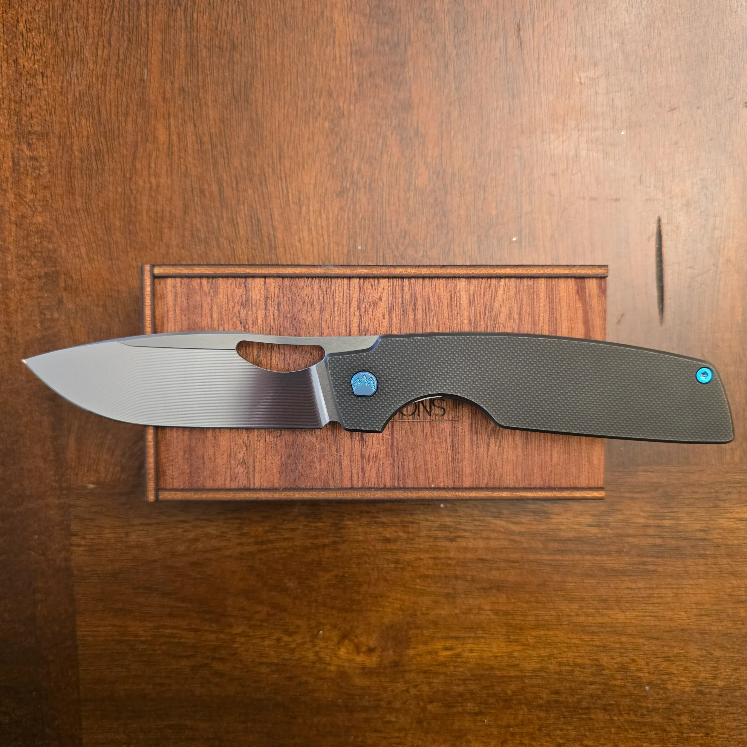 Bladebinge - Rob Johnsons - Cedar