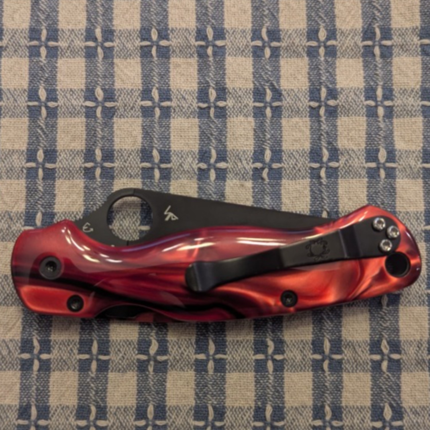 Bladebinge - Spyderco Paramilitary 2 Red Kirinite Scales